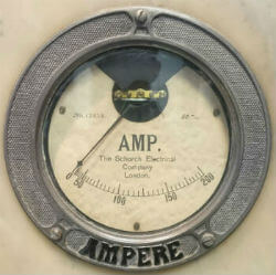 La Différence entre Watt et Ampère : Conversion kW en kVA et Inversement